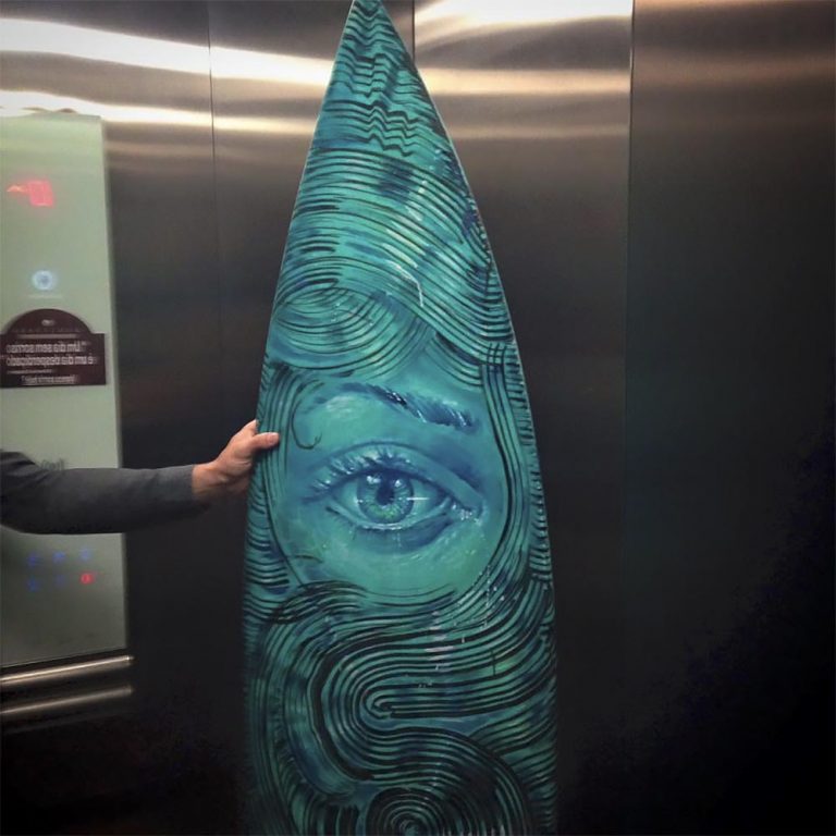 Valdi Valdi Street Artist - the Blue Graffiti Art